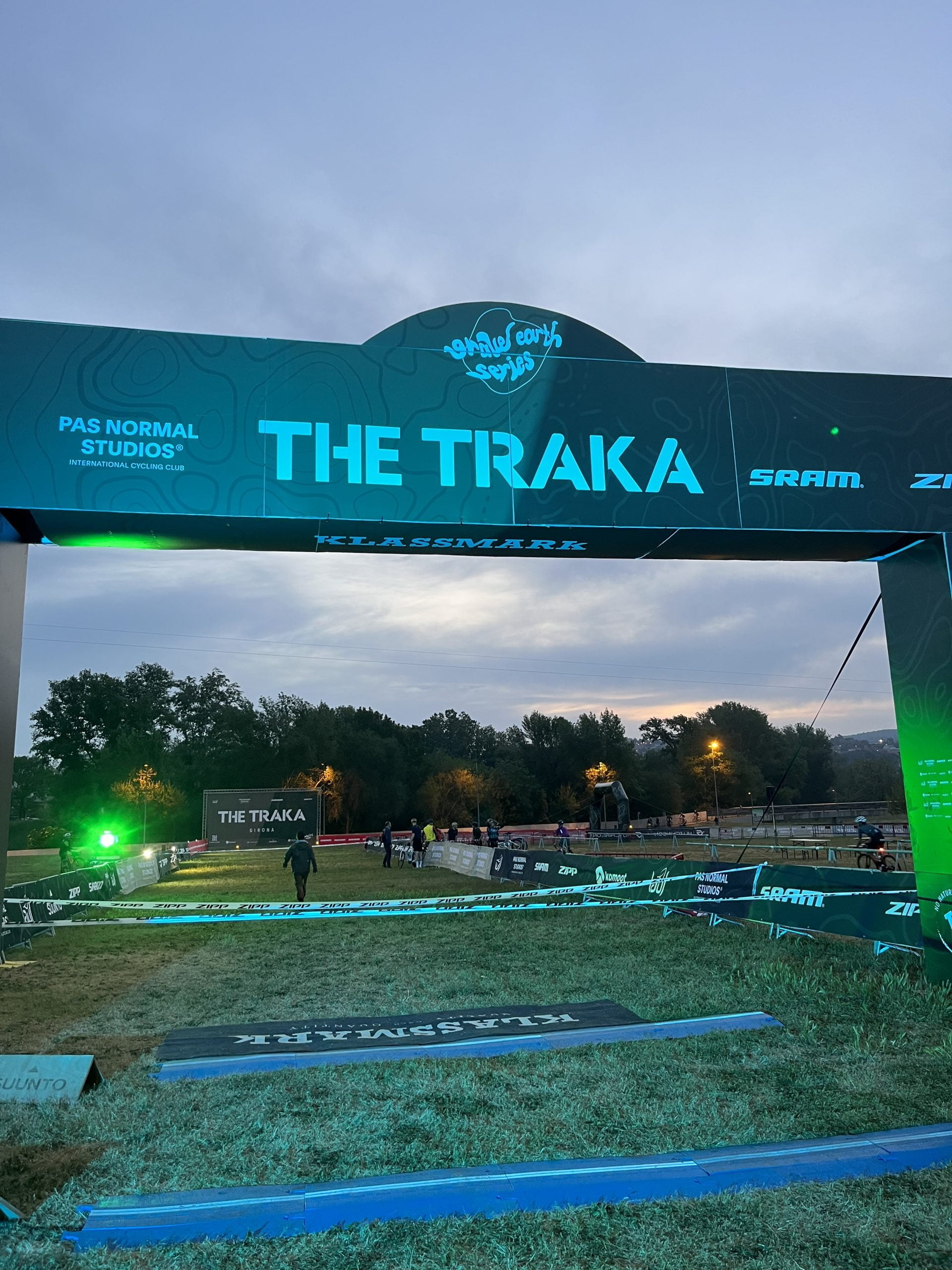 THE TRAKA SIEMPRE ES ESPECIAL - Be On Track